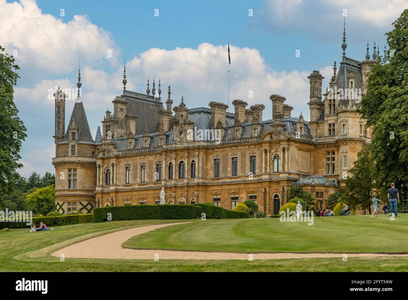 Waddesdon manor hi-res stock photography and images - Alamy