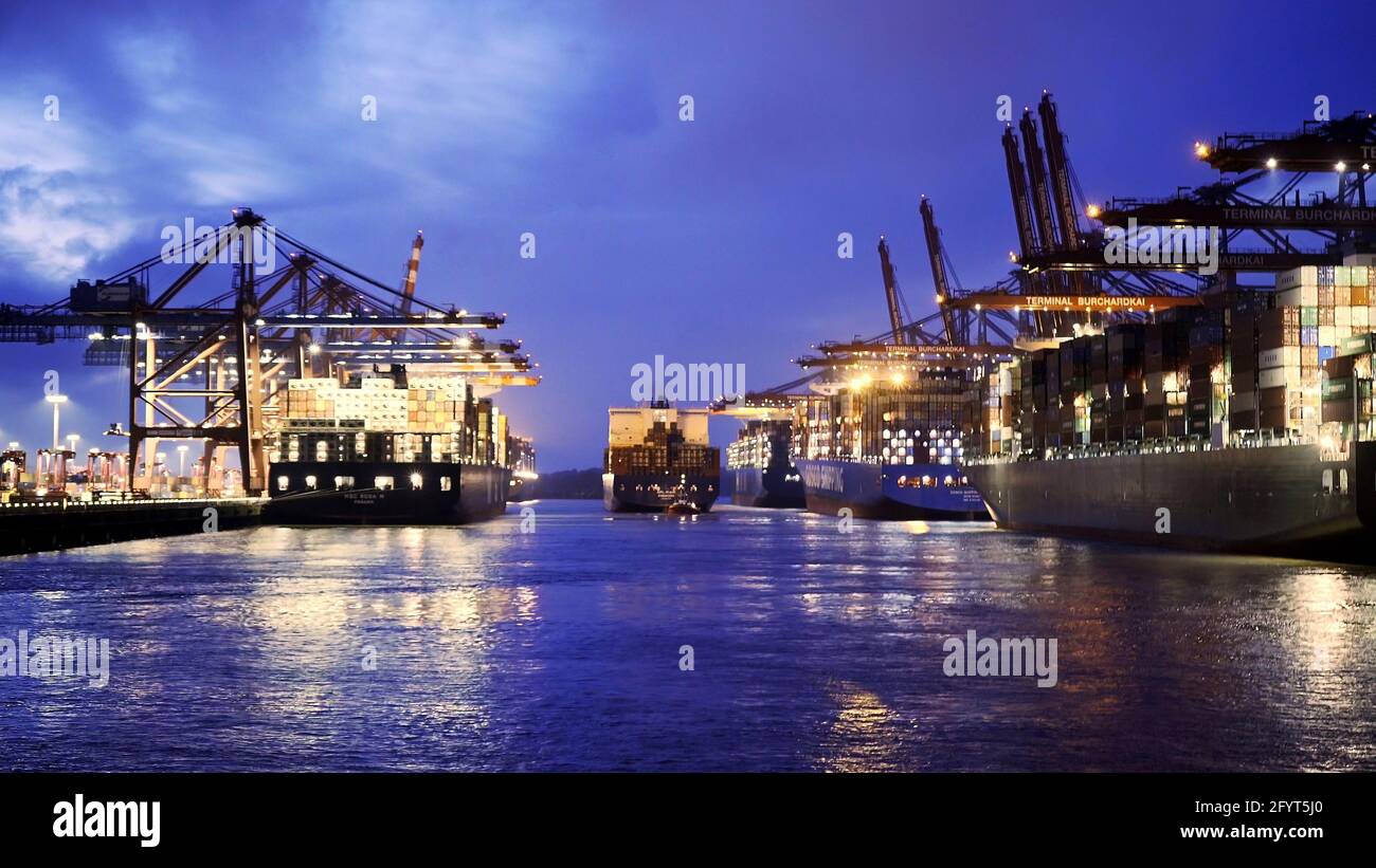 Automated cargo terminals hi-res stock photography and images - Alamy