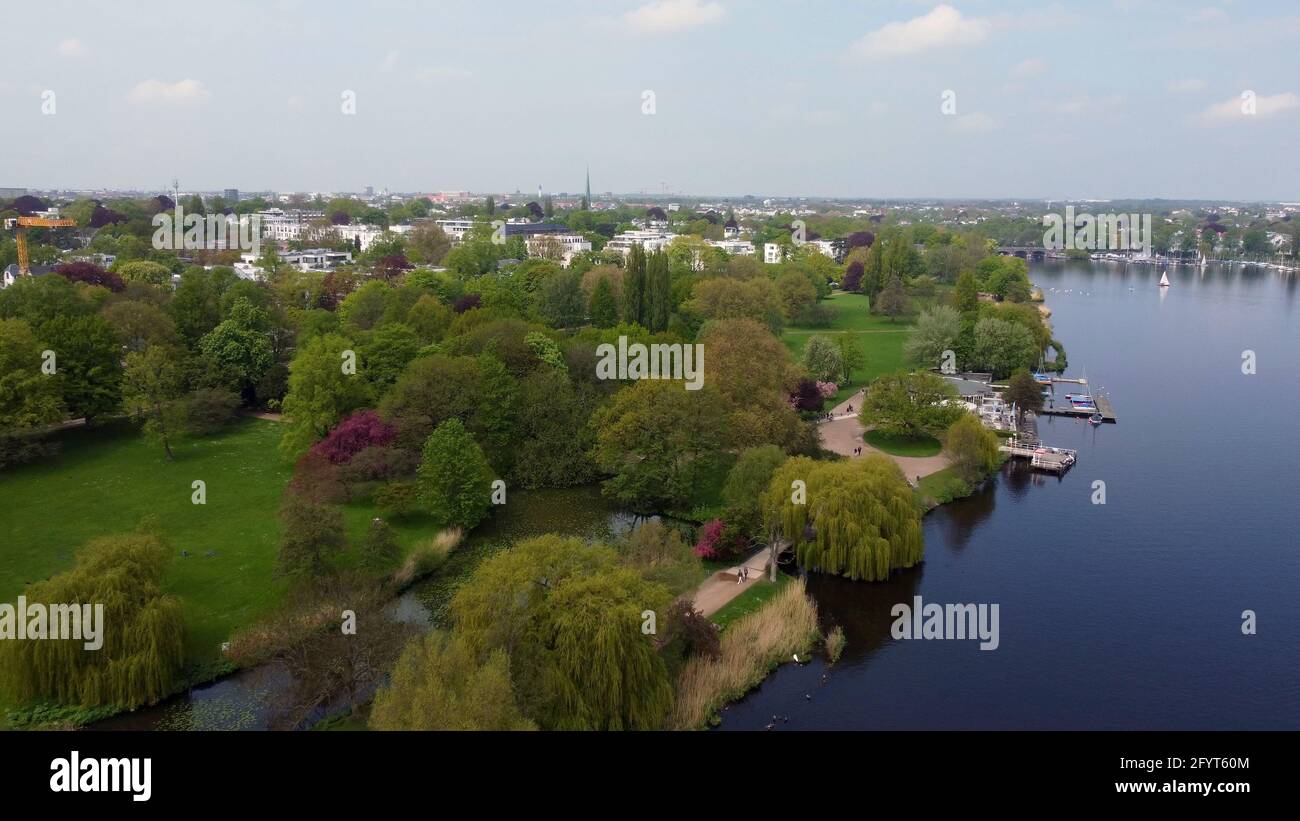 Green spaces and parks in the city of Hamburg on the Alster River Stock ...