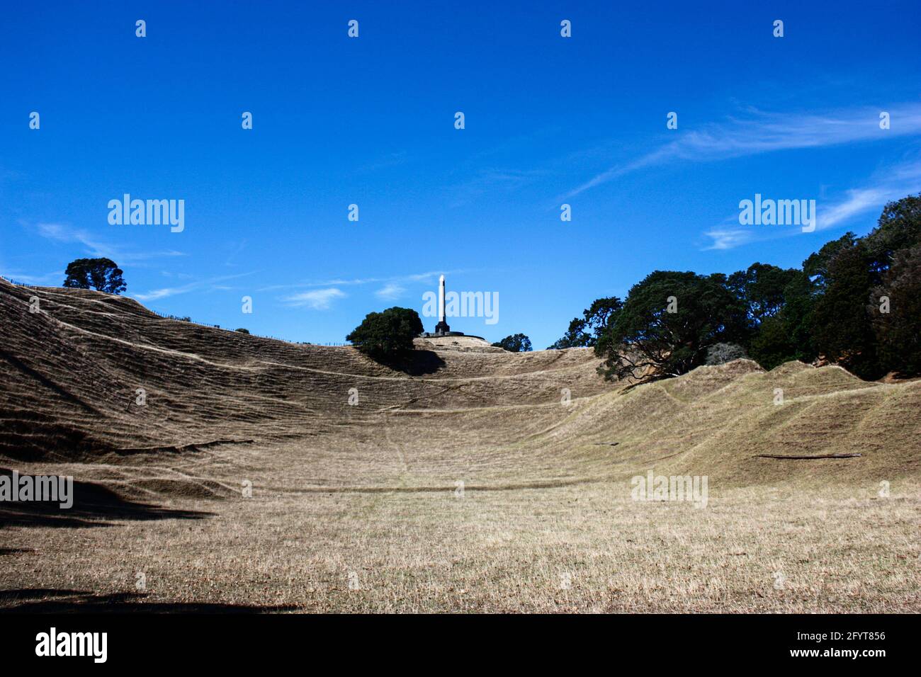 Obelisk auckland new zealand hi-res stock photography and images - Alamy