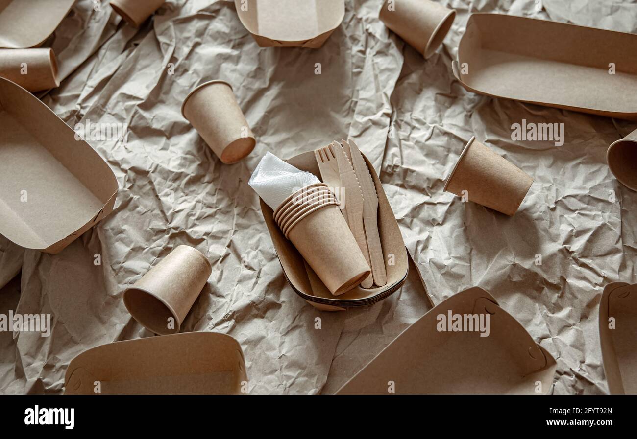 Eco-friendly disposable tableware used in fast food, restaurants ...