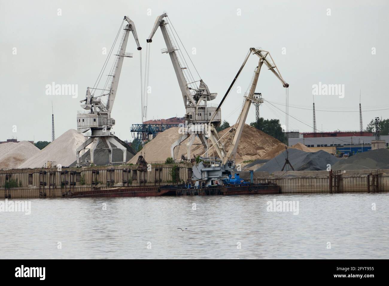 Resource extraction hi-res stock photography and images - Alamy