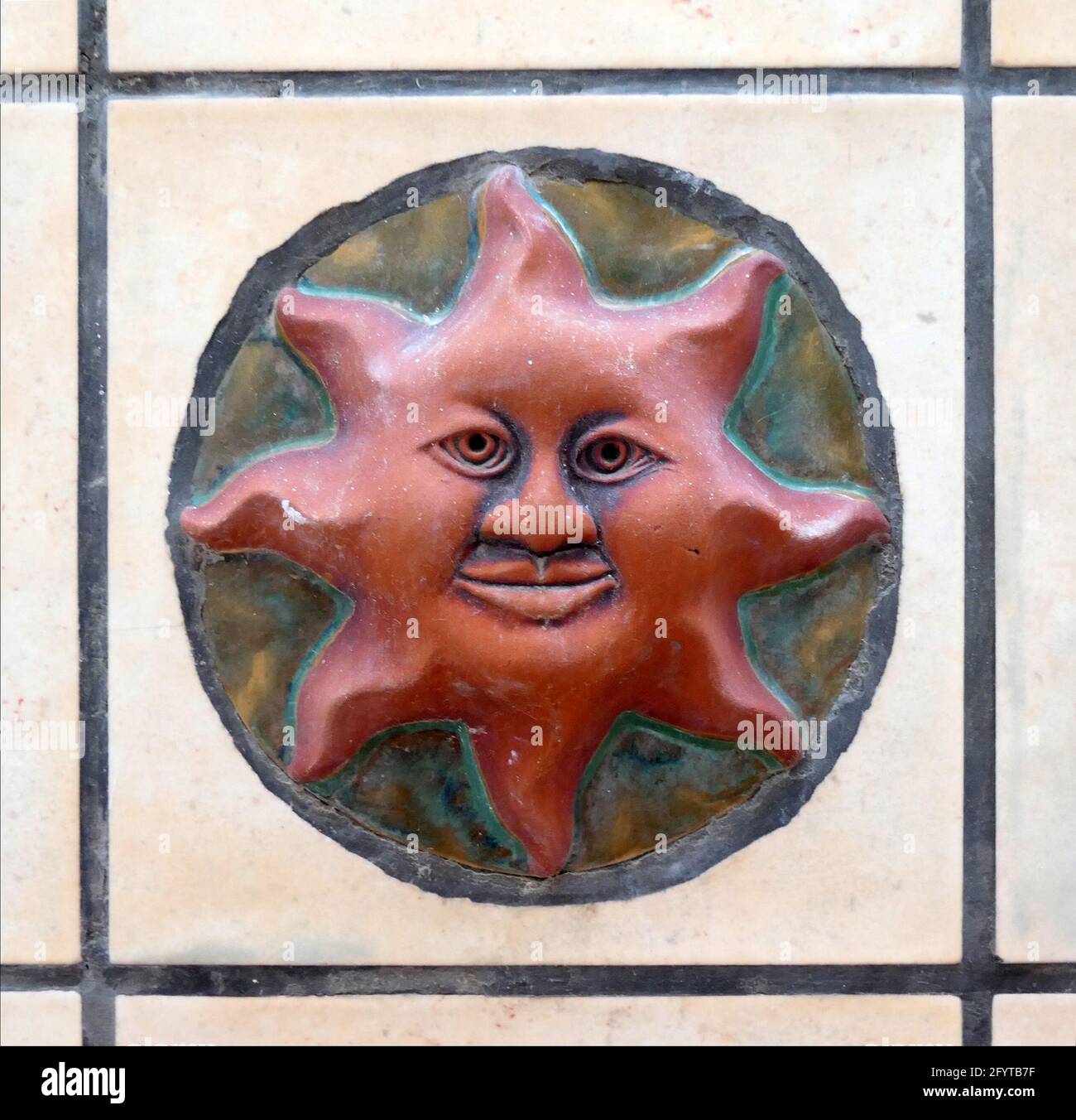 Smiling ceramic sun hi-res stock photography and images - Alamy