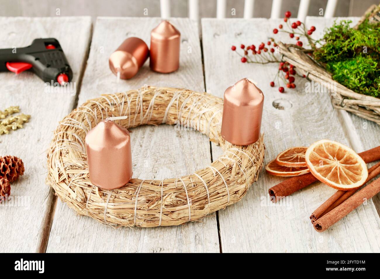 Florist at work: How to make advent table wreath, step by step Stock ...