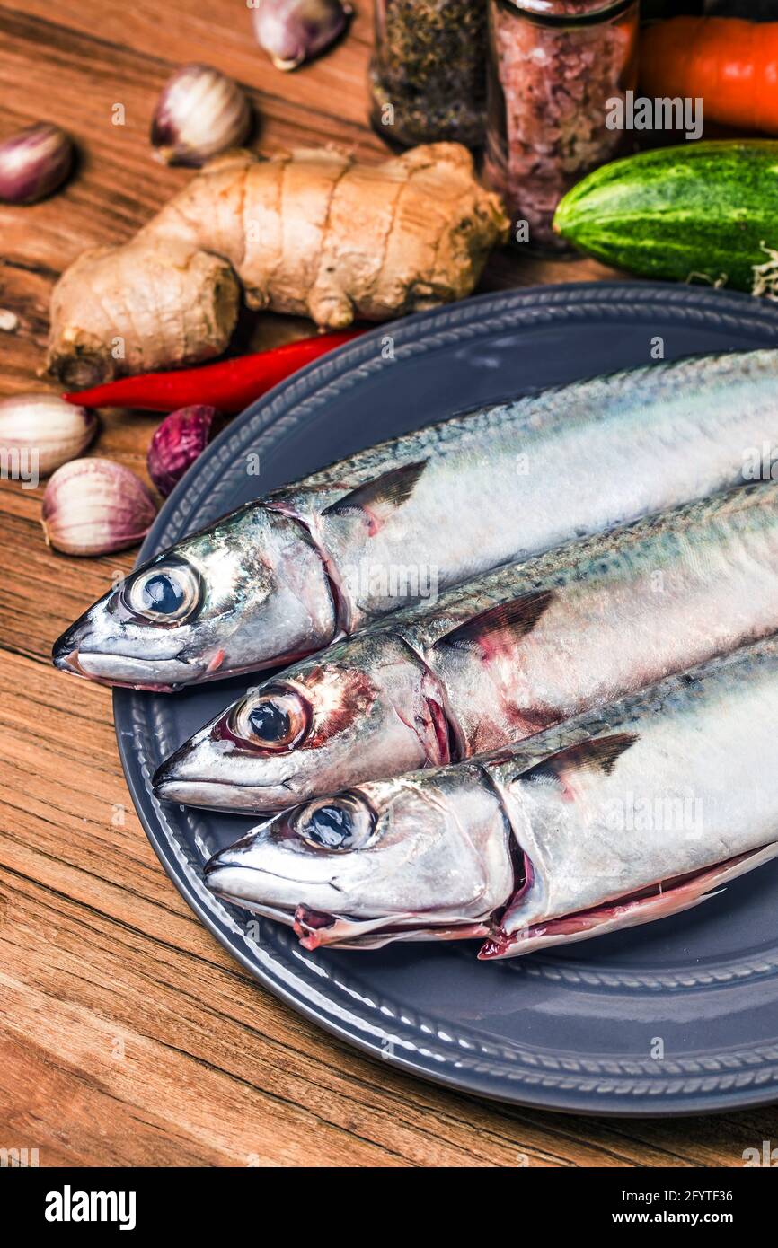 Fresh fish Mackerel Stock Photo - Alamy