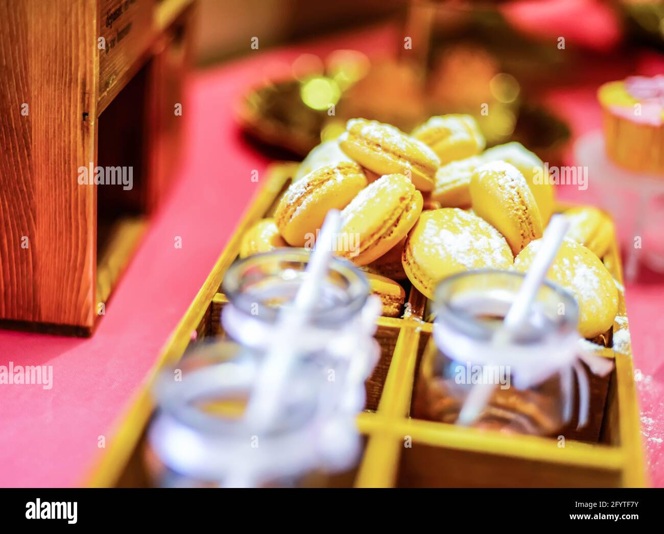 Candy bar wedding bright buffet hi-res stock photography and images - Alamy