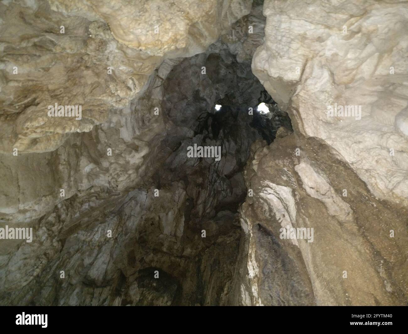 The beautiful rock formations inside the cave Stock Photo - Alamy