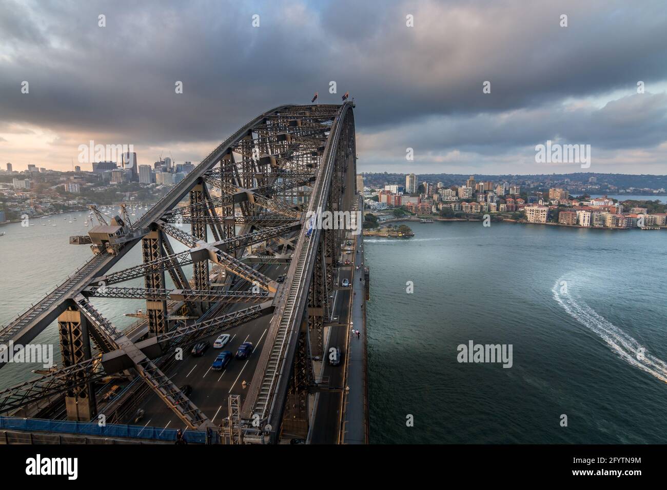 The Sydney Harbor bridge at Mary Booth Lookout Reserve in Sydney ...