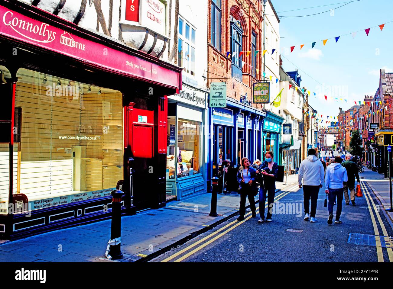 Shops and Restaurants, Fossgate, York, England Stock Photo - Alamy