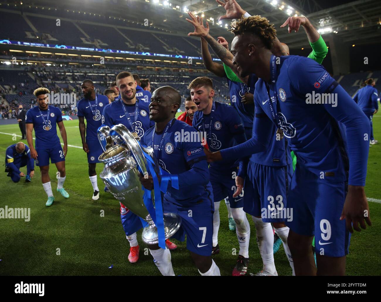 N'golo kante champions league trophy hi-res stock photography and ...