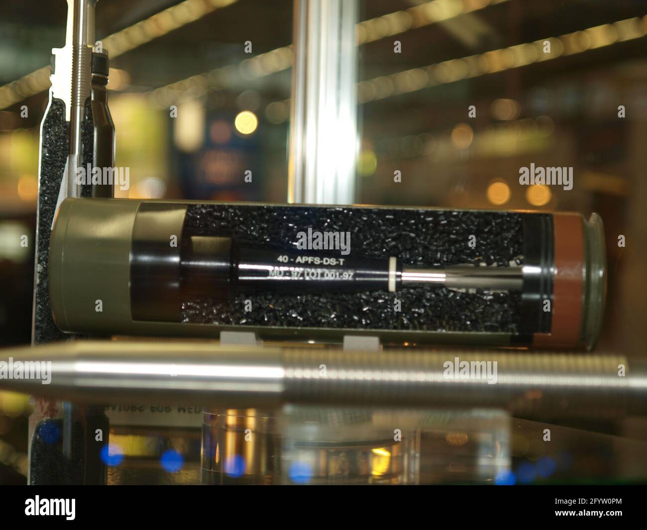 40mm CTS APFSDS round Stock Photo - Alamy