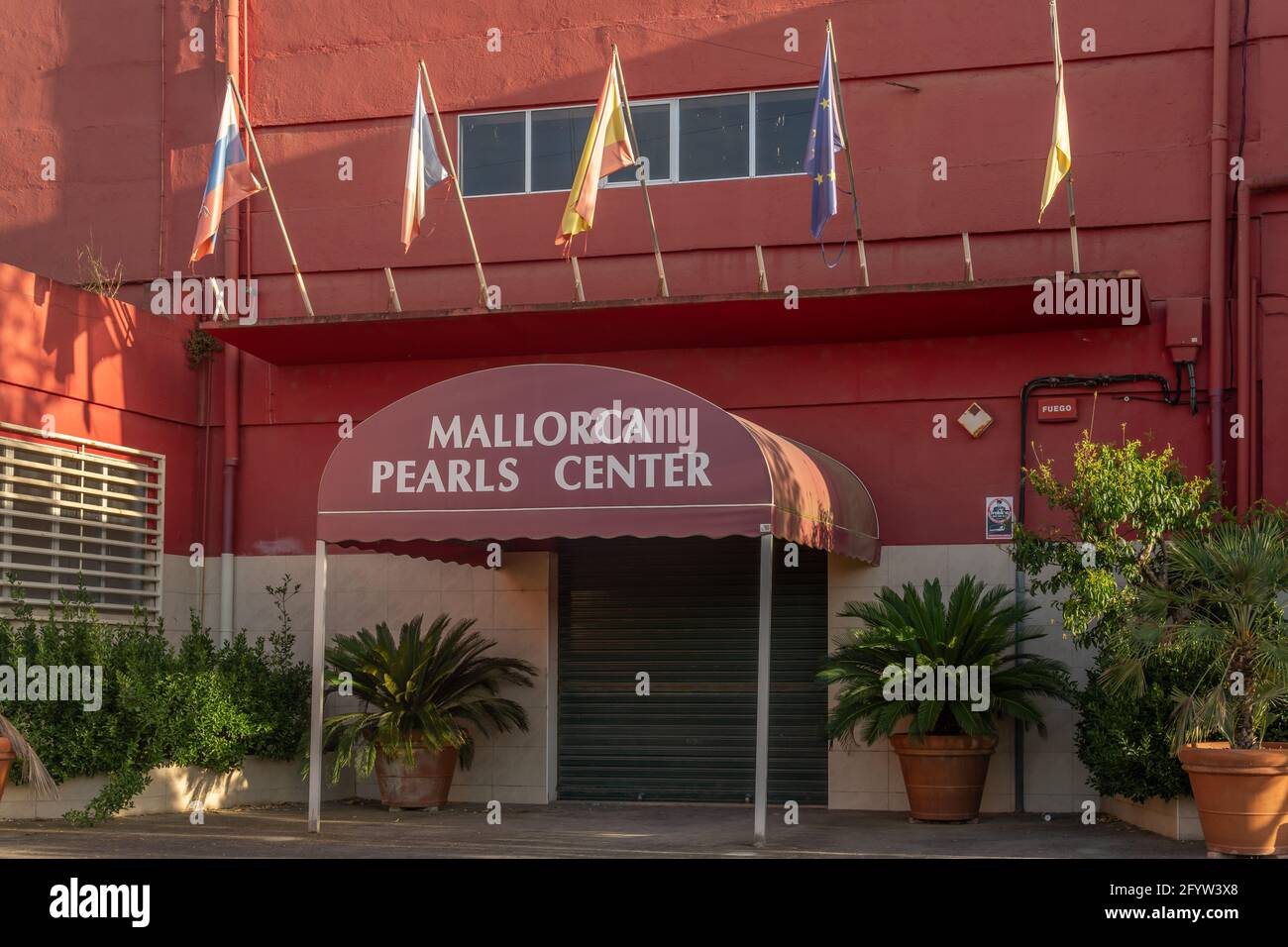 Mallorca pearls center hi-res stock photography and images - Alamy