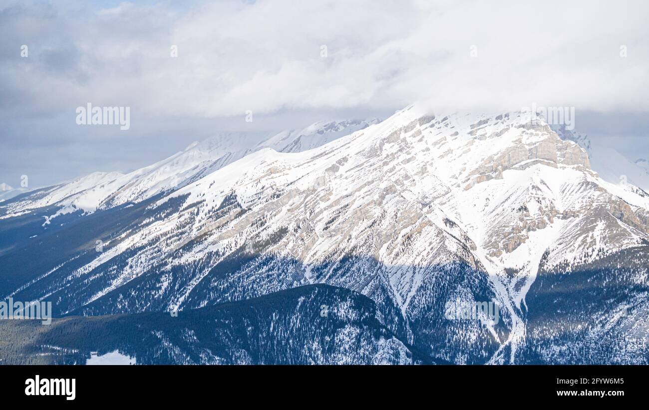 Mountains in Banff national park covered in snow Stock Photo - Alamy