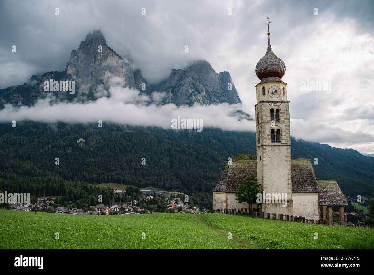 Seis am schlern hi-res stock photography and images - Alamy