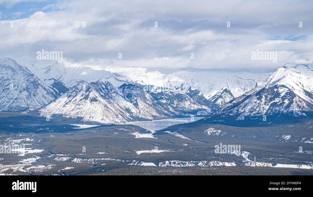 Mountains in Banff national park covered in snow Stock Photo - Alamy