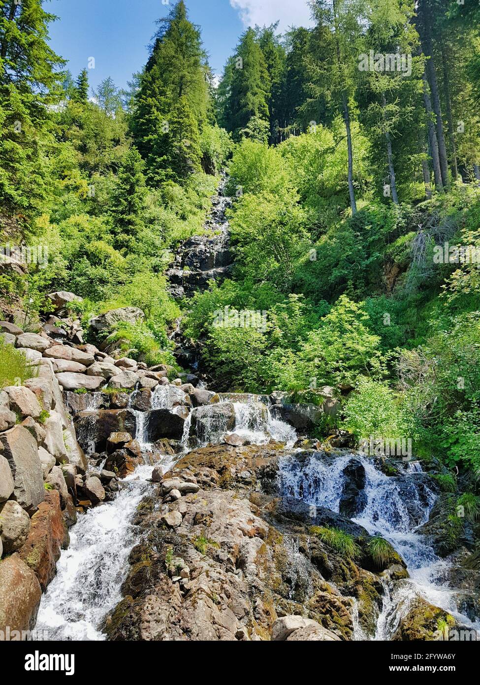 Vertical shot low waterfall hi-res stock photography and images - Alamy