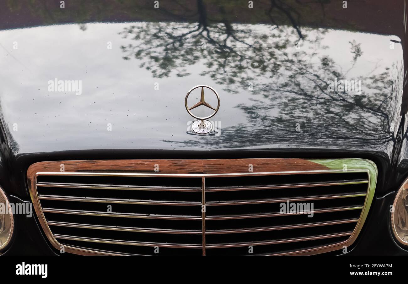 New Benz Logo