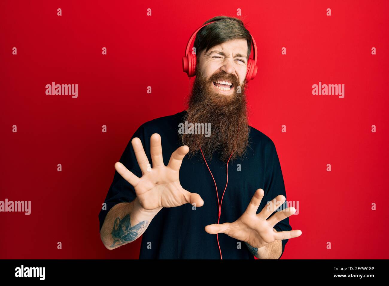 Listen disgusting hi-res stock photography and images - Alamy