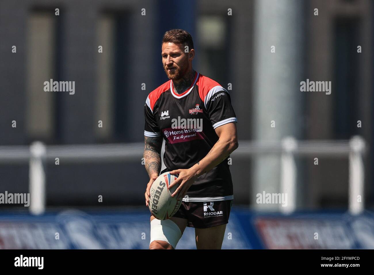 Jamie Ellis (17) of Leigh Centurions during pre-game warm up Stock ...