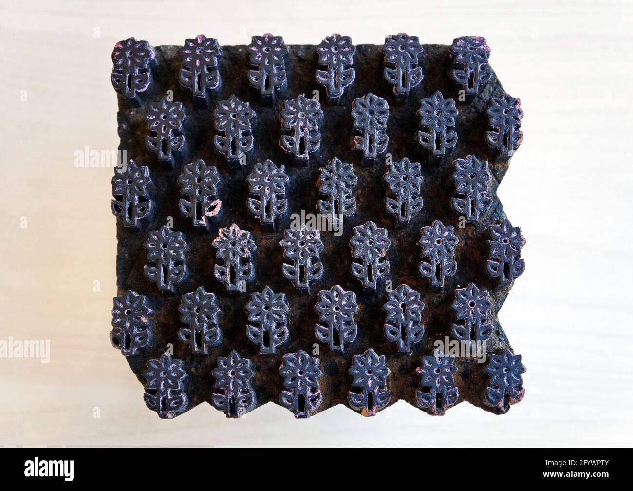 Block print pattern hi-res stock photography and images - Alamy