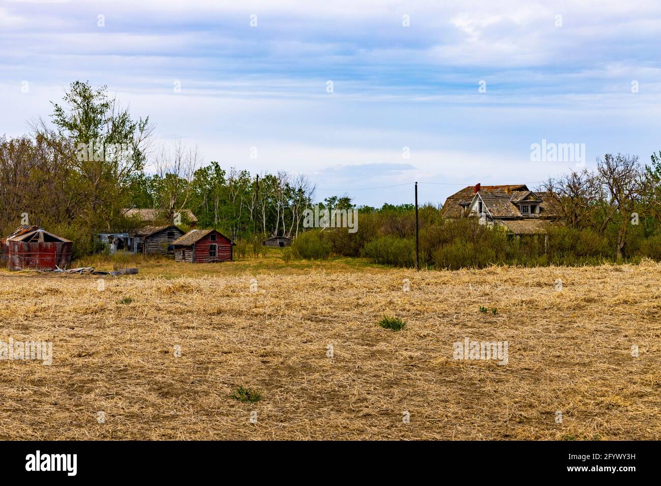 Deserted farm house hi-res stock photography and images - Alamy