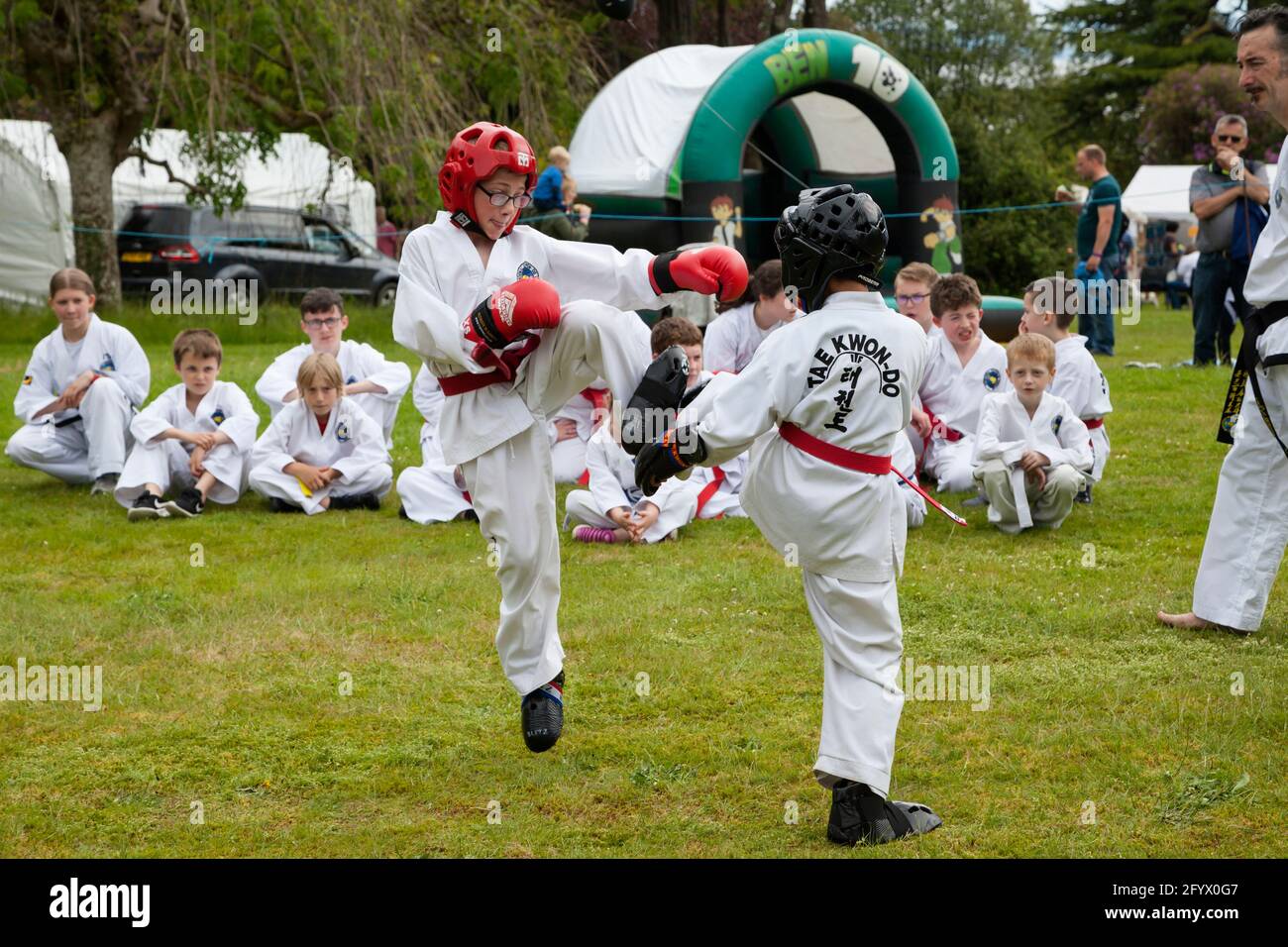 Tae kwon do girls hi-res stock photography and images - Alamy
