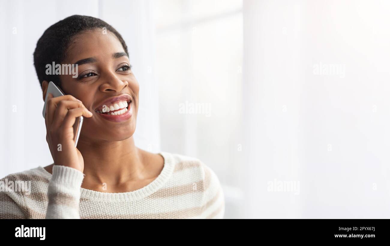 Closeup excited black woman talking hi-res stock photography and images ...