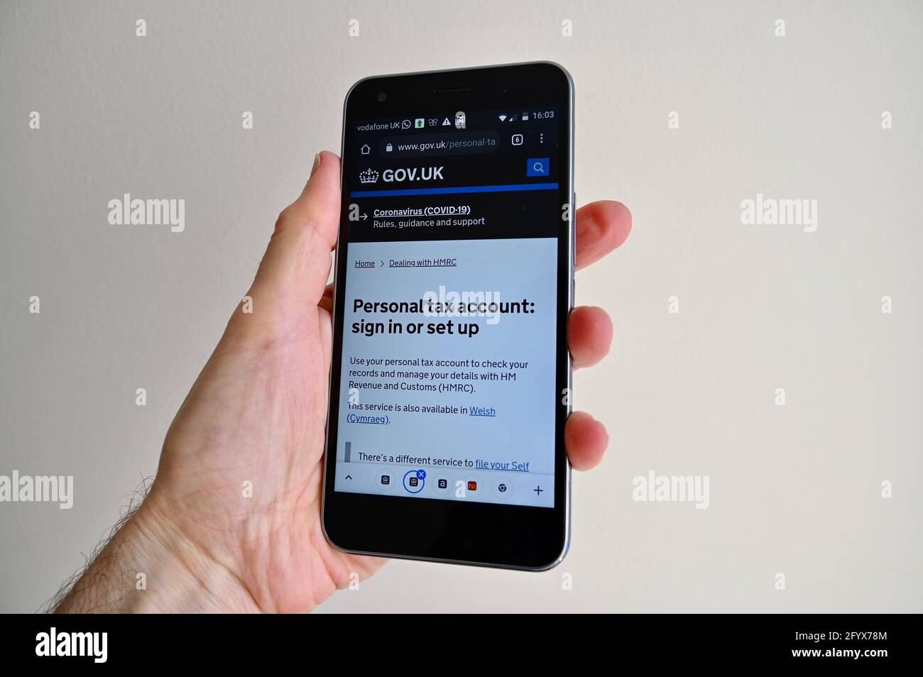 Gov uk app hi-res stock photography and images - Alamy