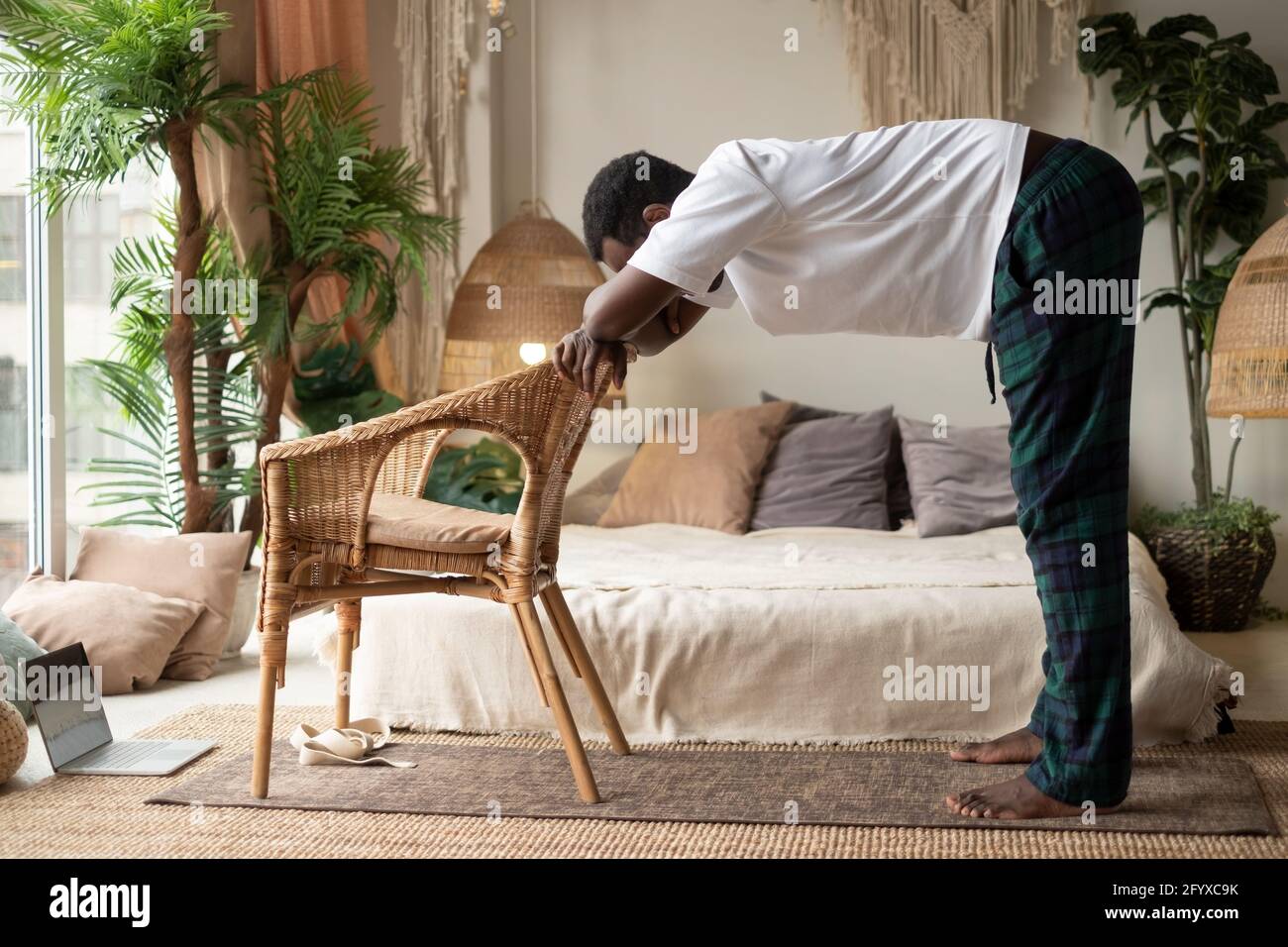 Power yoga man hi-res stock photography and images - Alamy
