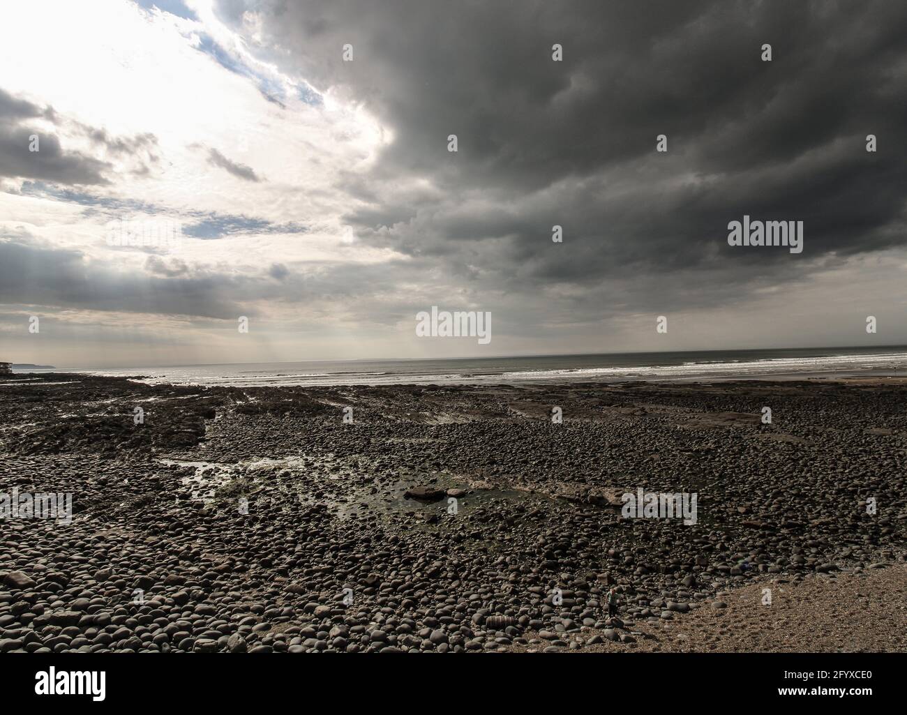 Grey stoney beach hi-res stock photography and images - Alamy