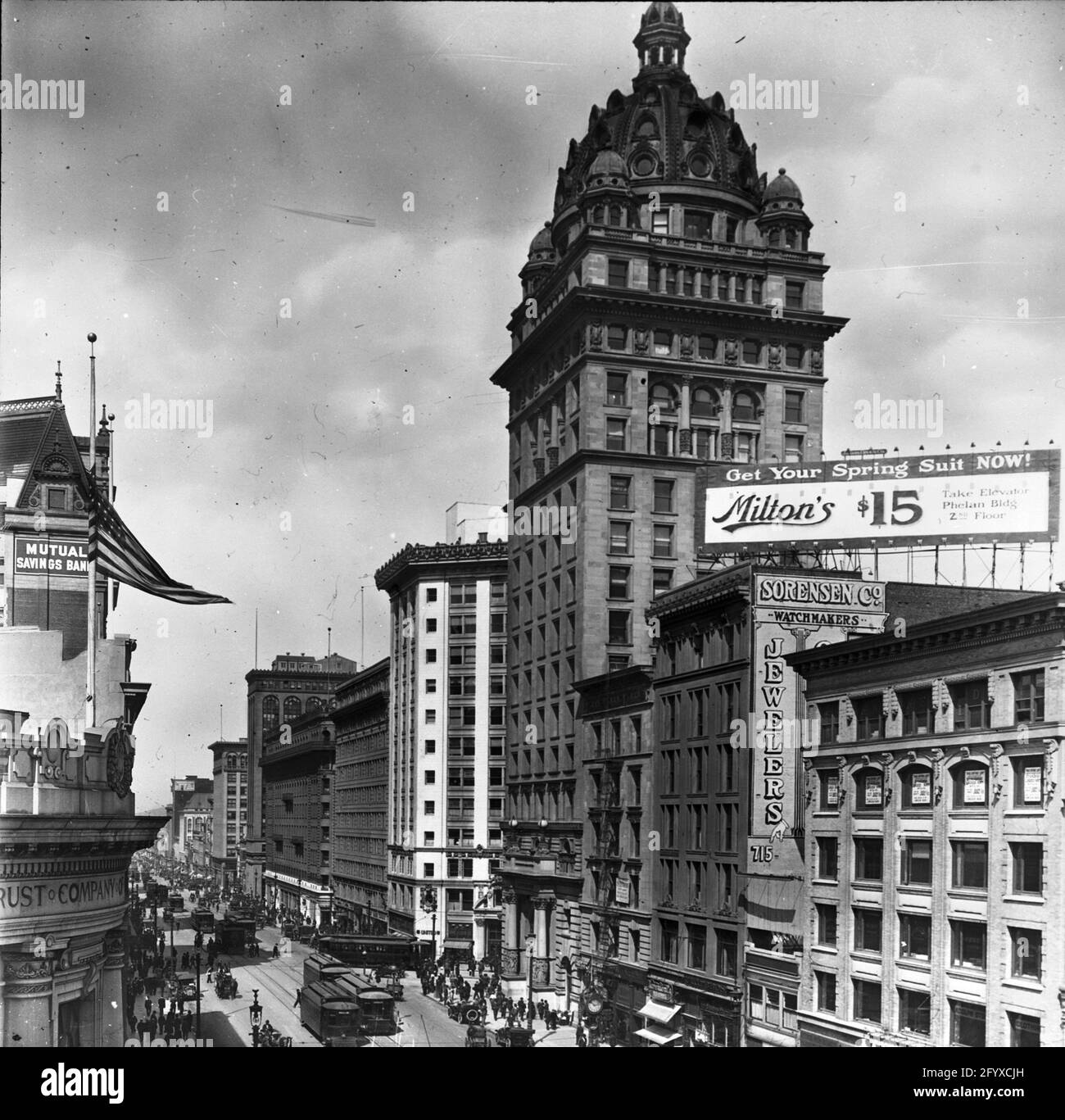 Exterior view of the Spreckels Building, also known as the Call ...