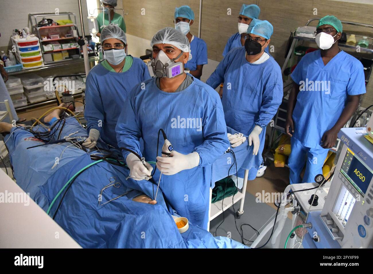 Sinus endoscopic surgery hi-res stock photography and images - Alamy