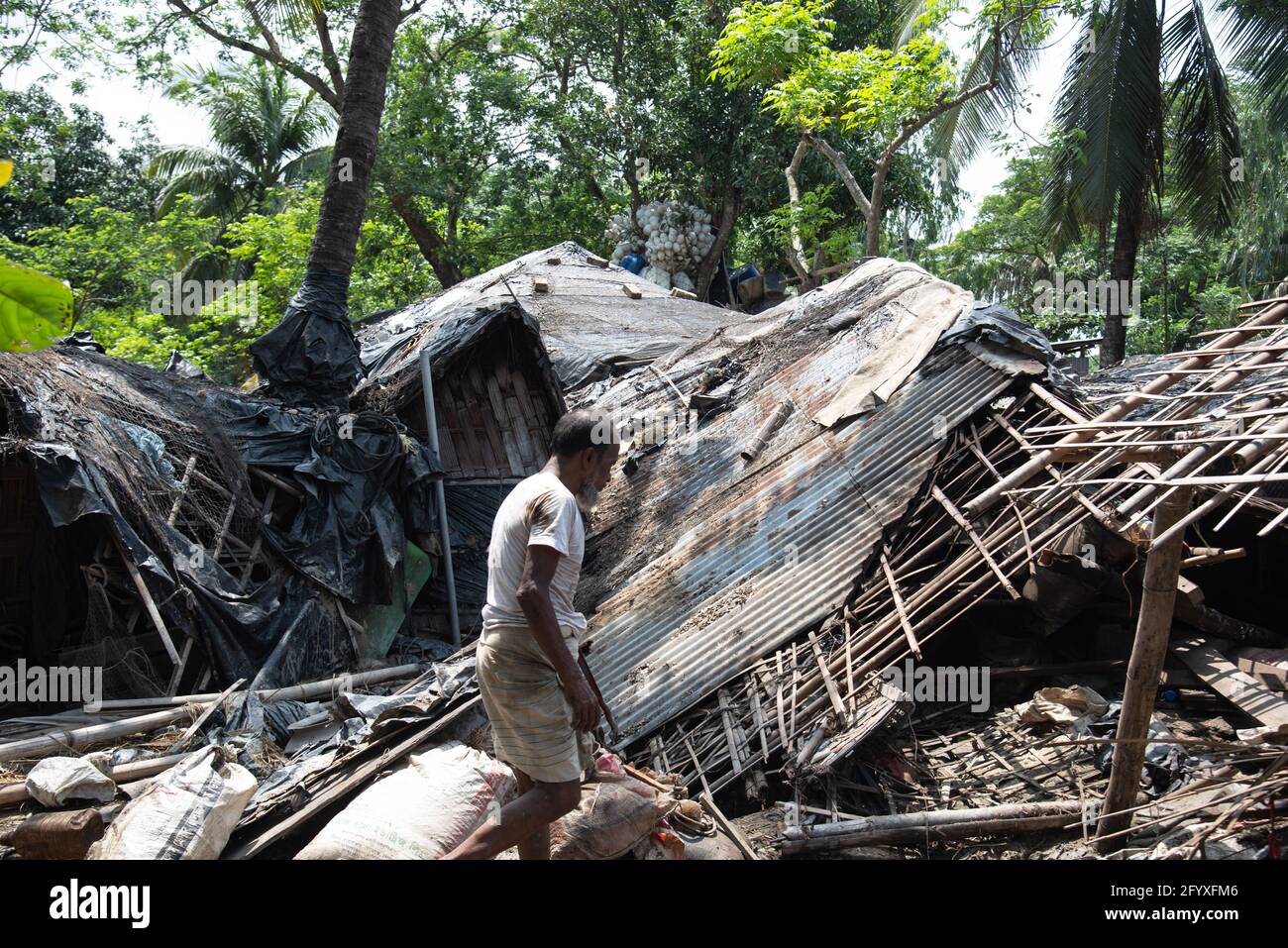 Most of the Coastal areas of Bangladesh hit by cyclone YASS. Thousands ...