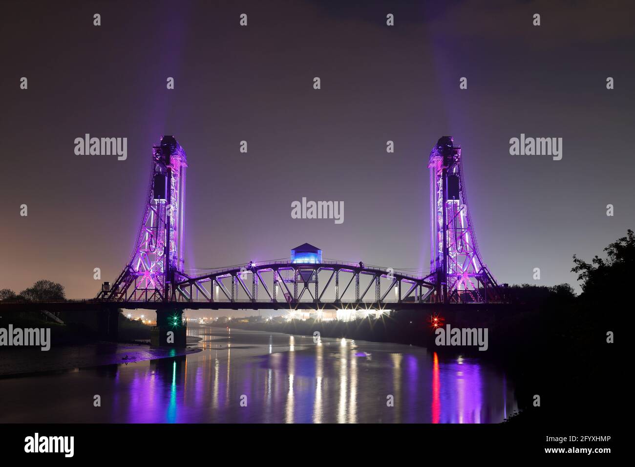 Newport vertical lift bridge in Middlesbouogh,UK Stock Photo - Alamy
