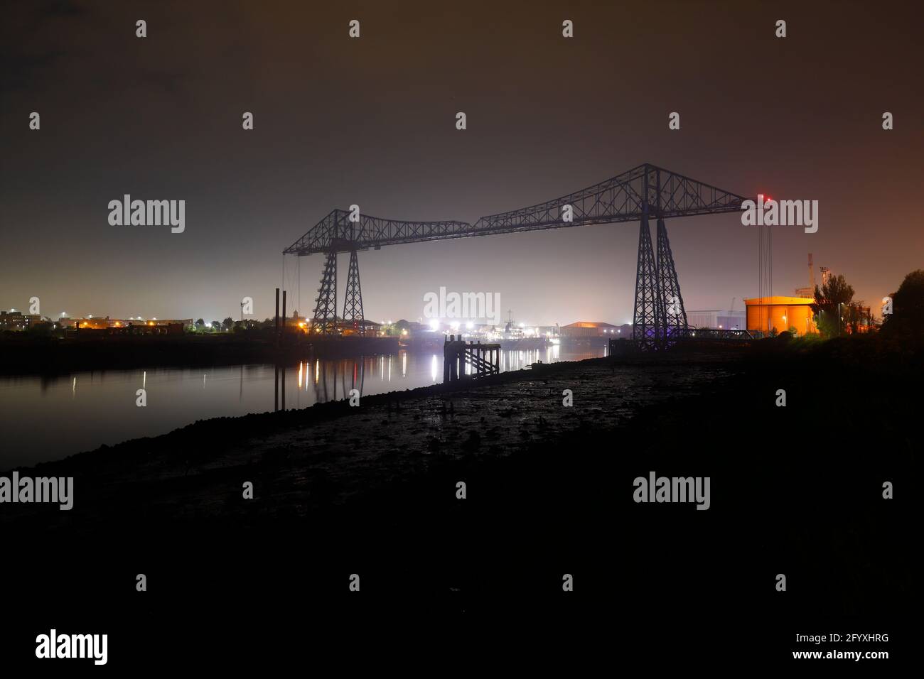 Tees transporter bridge silhouette hi-res stock photography and images ...