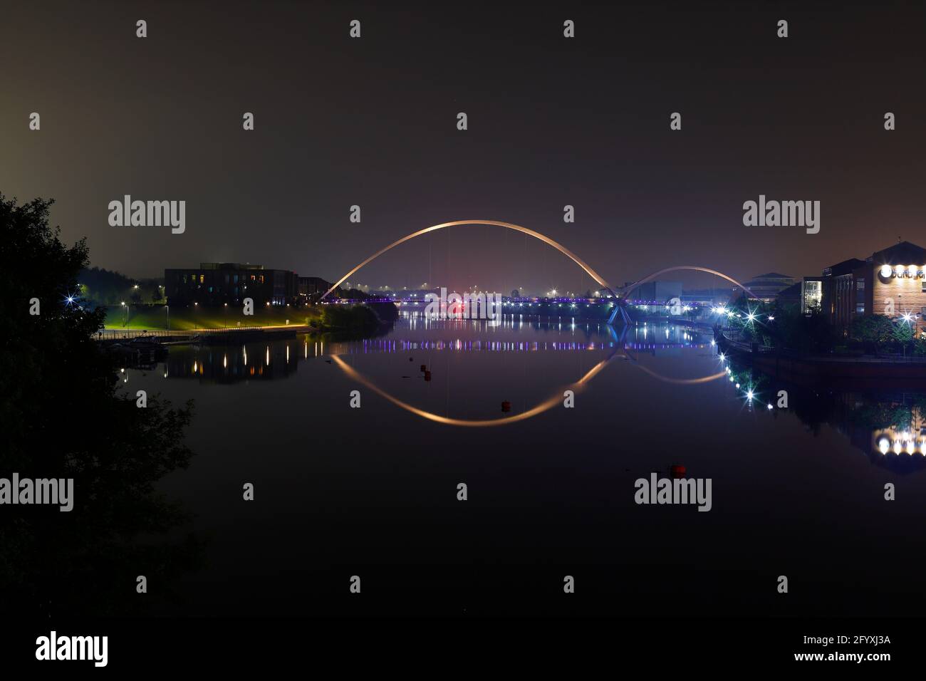 Infinity bridge at night hi-res stock photography and images - Alamy