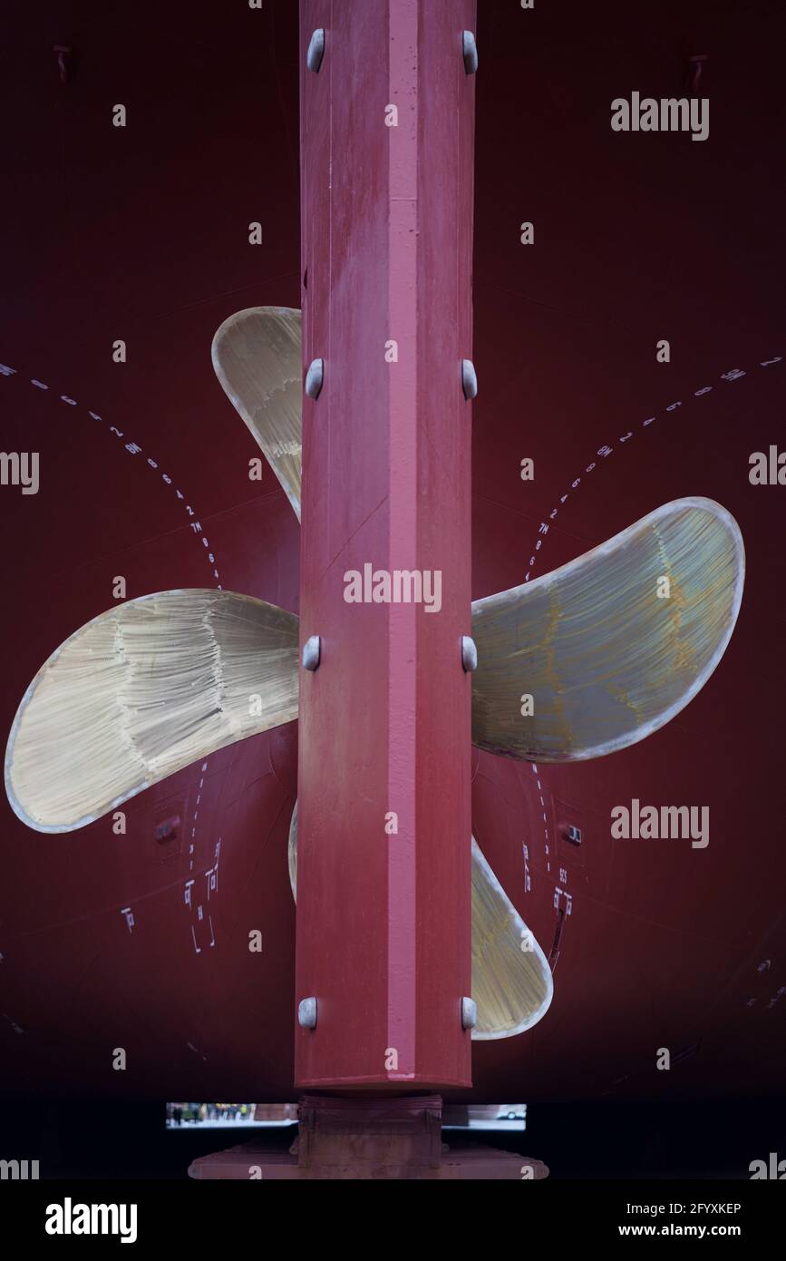 Brass propeller hi-res stock photography and images - Alamy