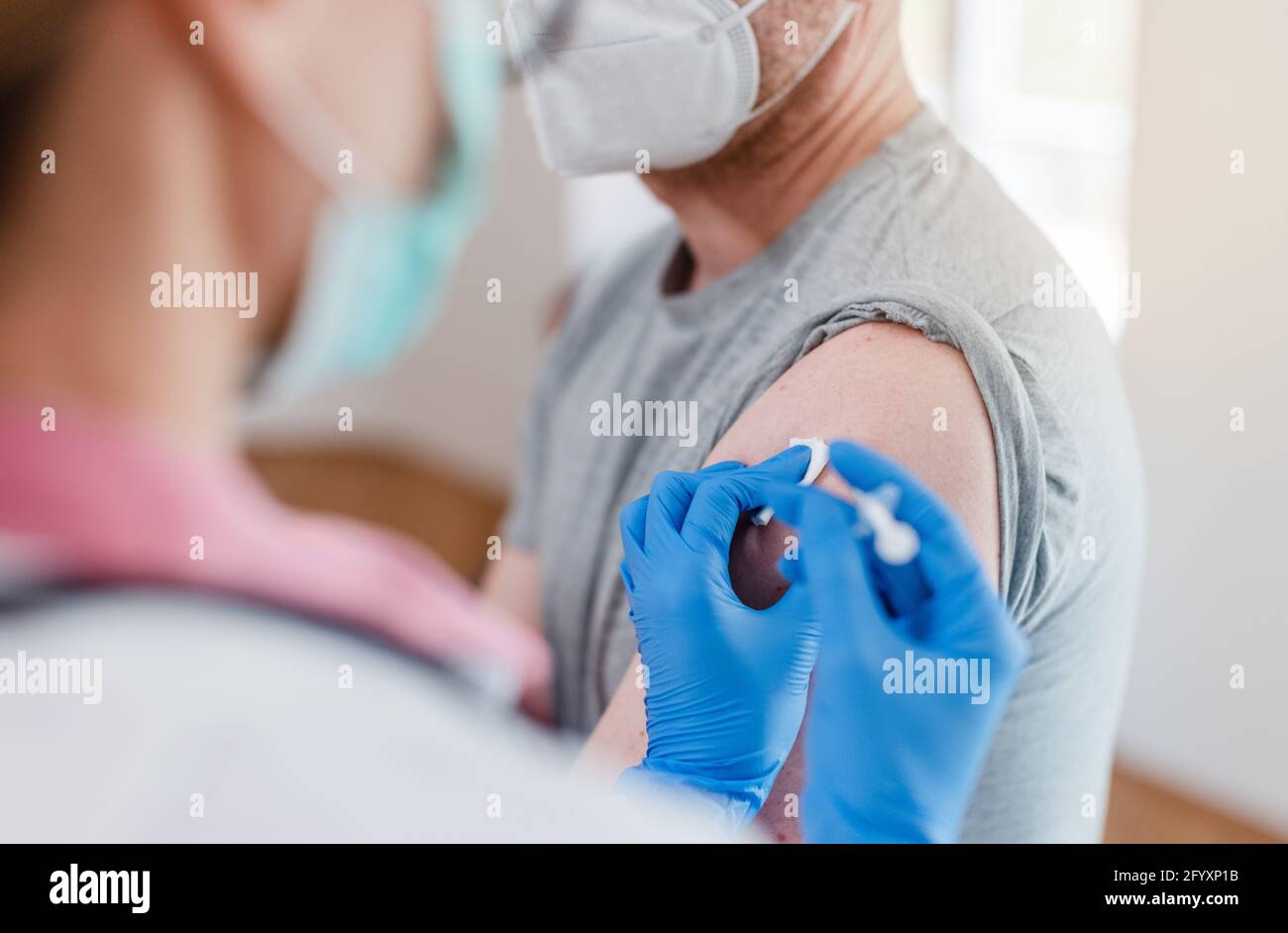 Coronavirus covid 19 man woman hi-res stock photography and images - Alamy
