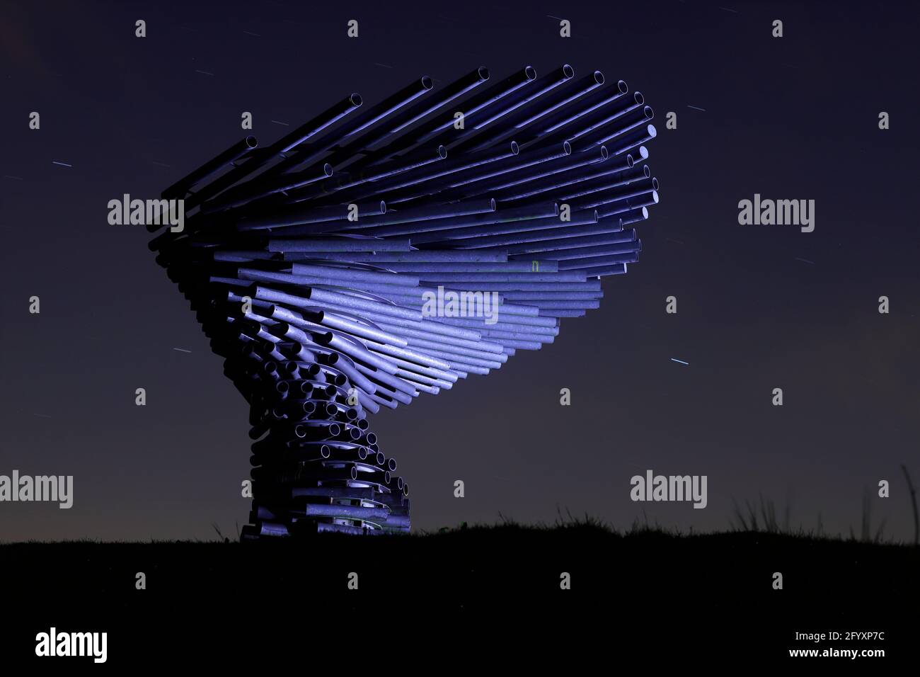 Illuminated singing ringing tree hi-res stock photography and images ...