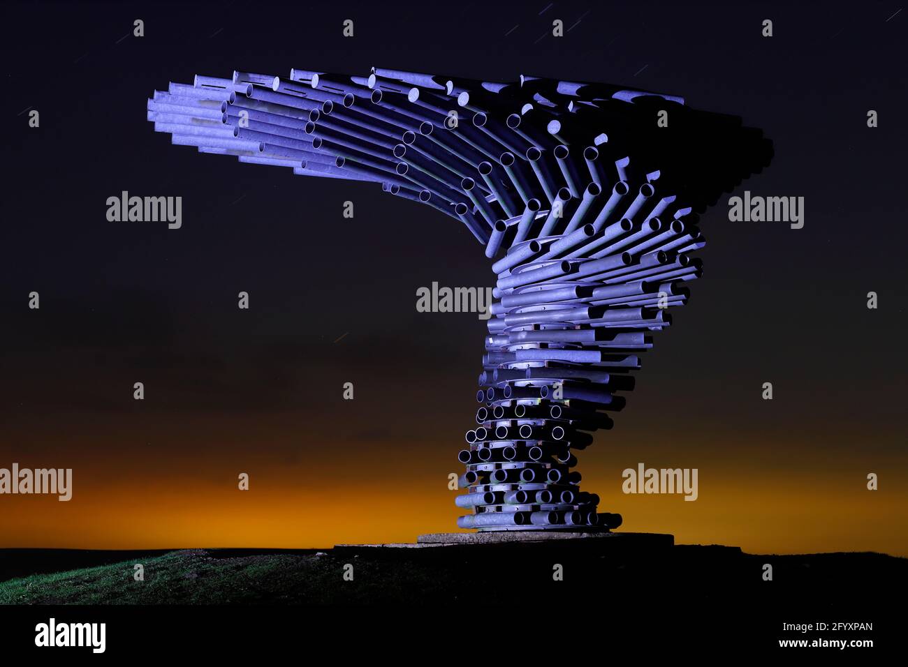 Illuminated singing ringing tree hi-res stock photography and images ...