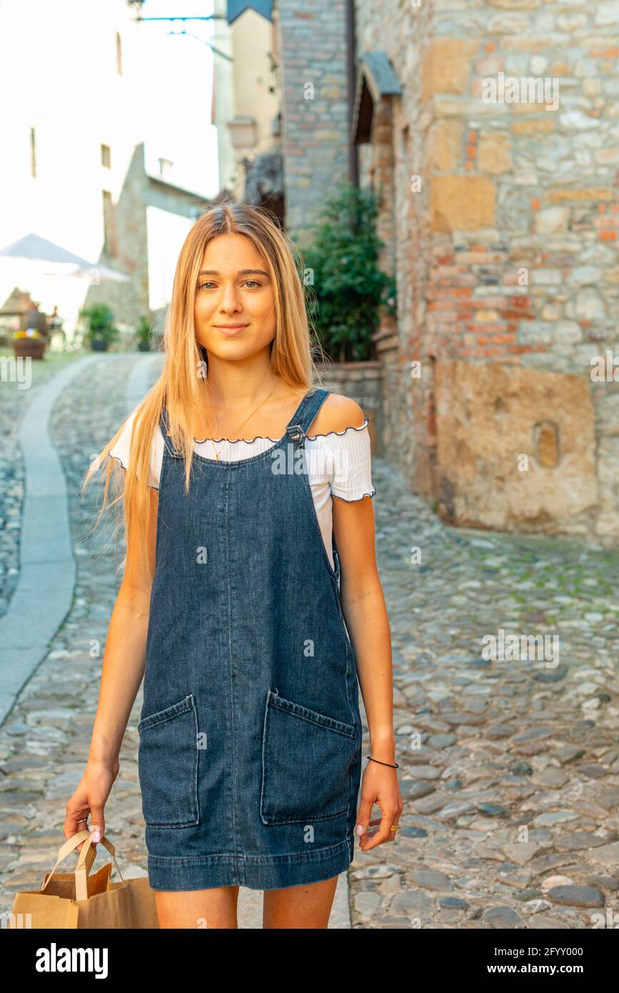 Italian blonde girl hi-res stock photography and images - Alamy