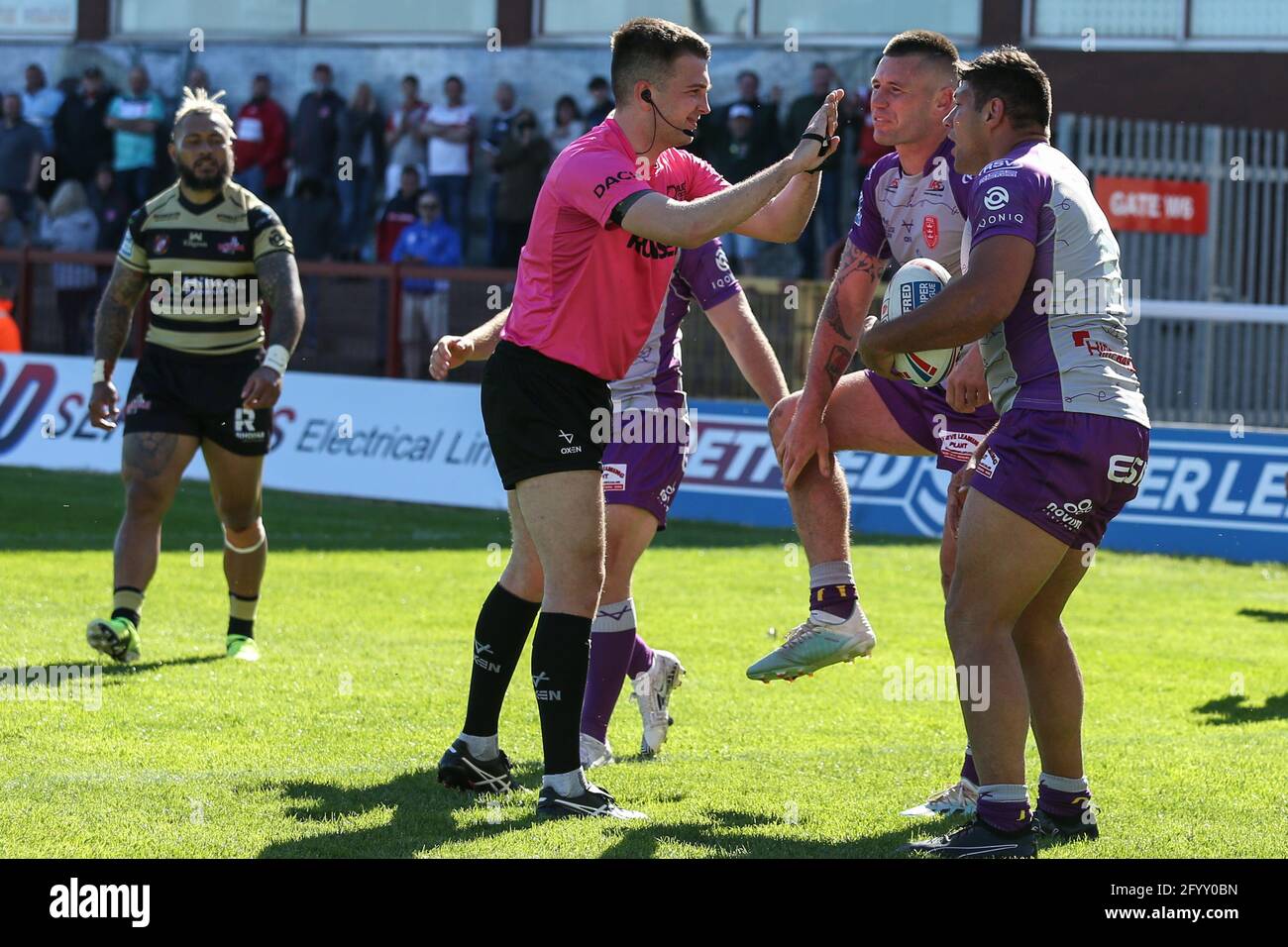 Knock Knee High Resolution Stock Photography and Images - Alamy