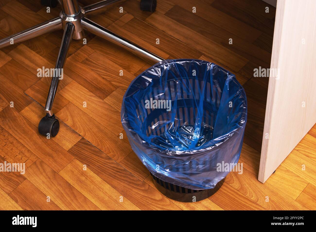 Recycle Bin Computer High Resolution Stock Photography and Images - Alamy