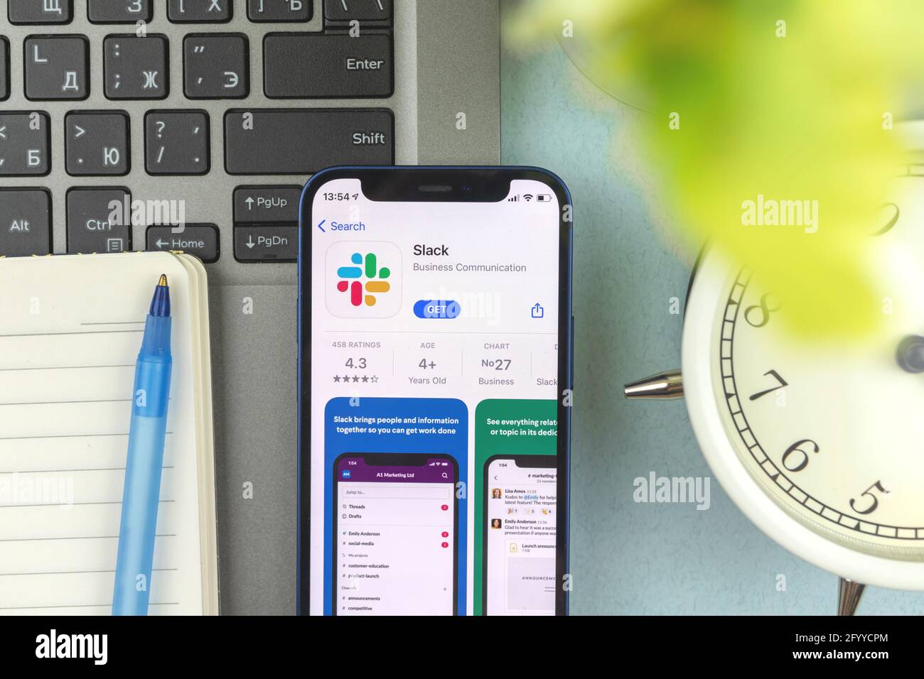 Slack app logo hi-res stock photography and images - Alamy