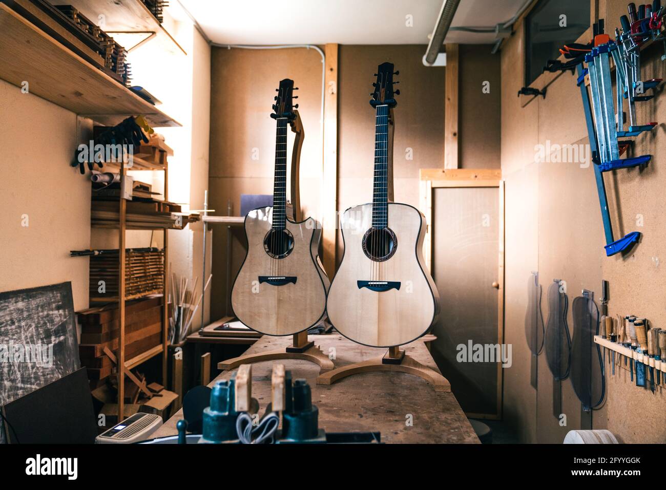 Classical musical instruments hi-res stock photography and images - Alamy