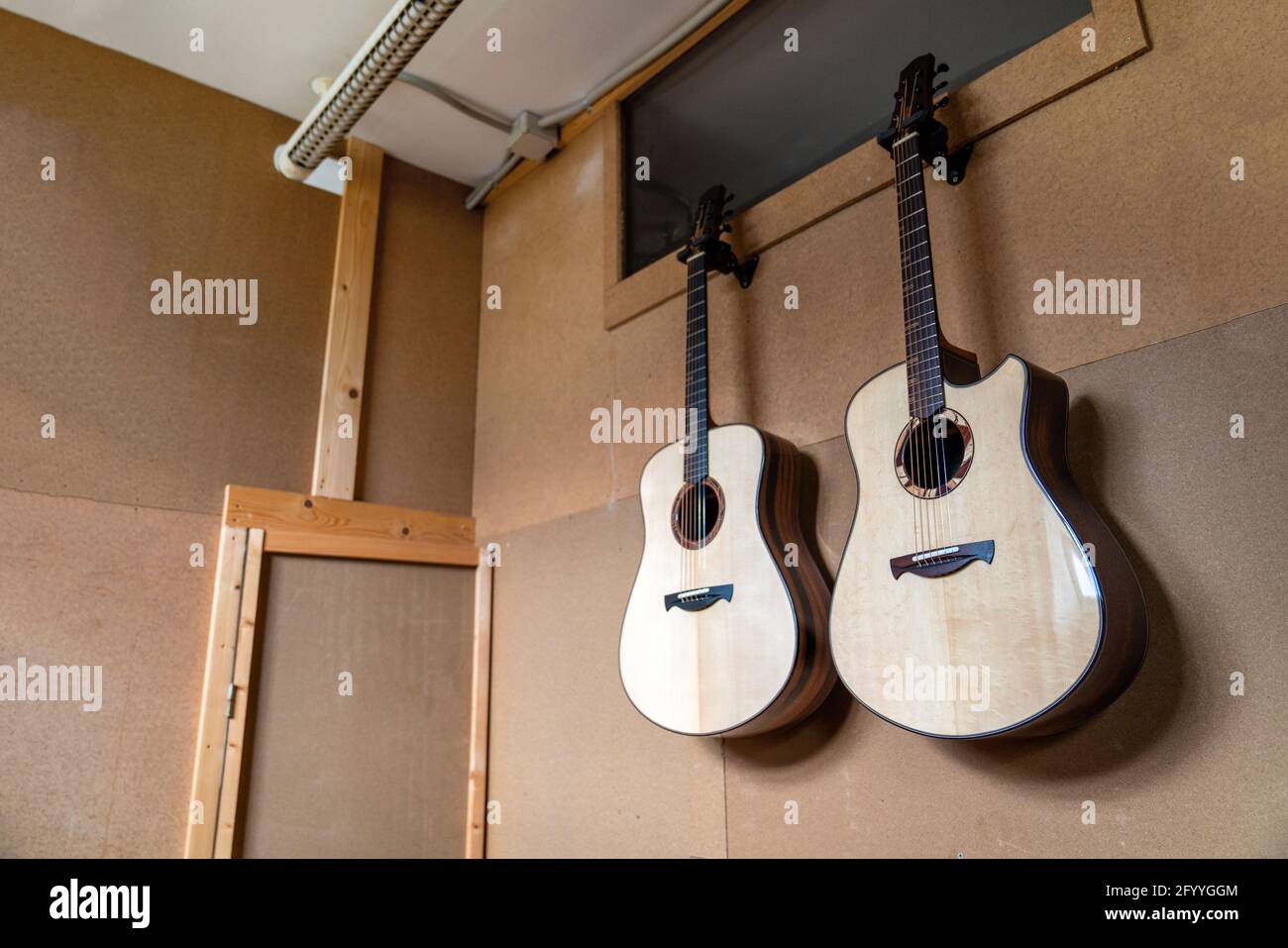 Classical musical instruments hi-res stock photography and images - Alamy