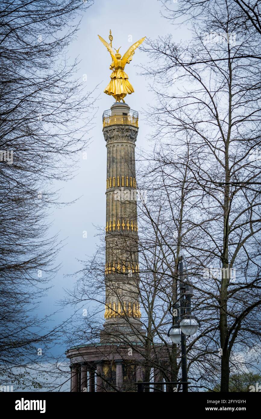 Column chromatography hi-res stock photography and images - Alamy