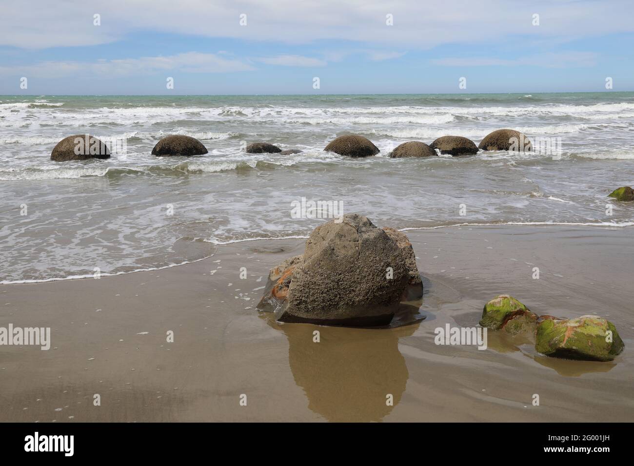 Moeraki Boulders / Moeraki Boulders Stock Photo - Alamy