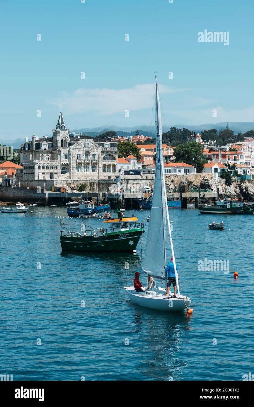 Sailing in portugal hi-res stock photography and images - Alamy