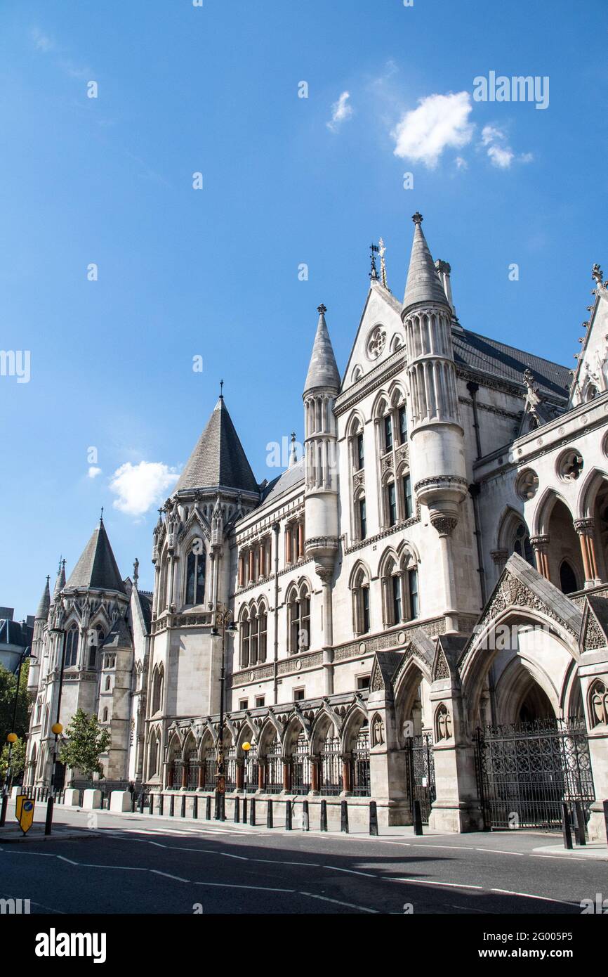 Victorian edifice of brick and stone hi-res stock photography and ...